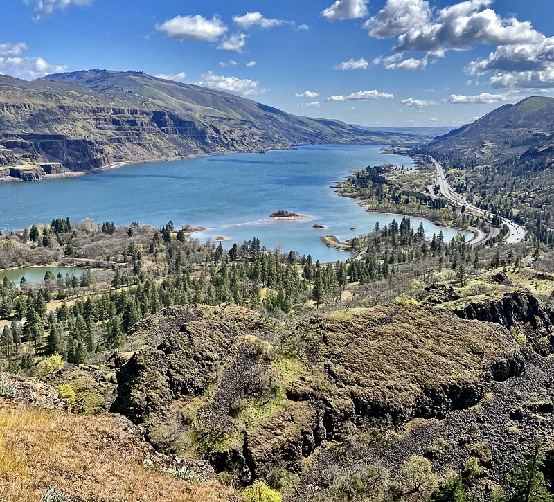 Rowena Crest, Along I-84